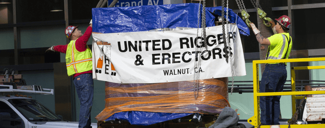 United Riggers & Erectors | Services